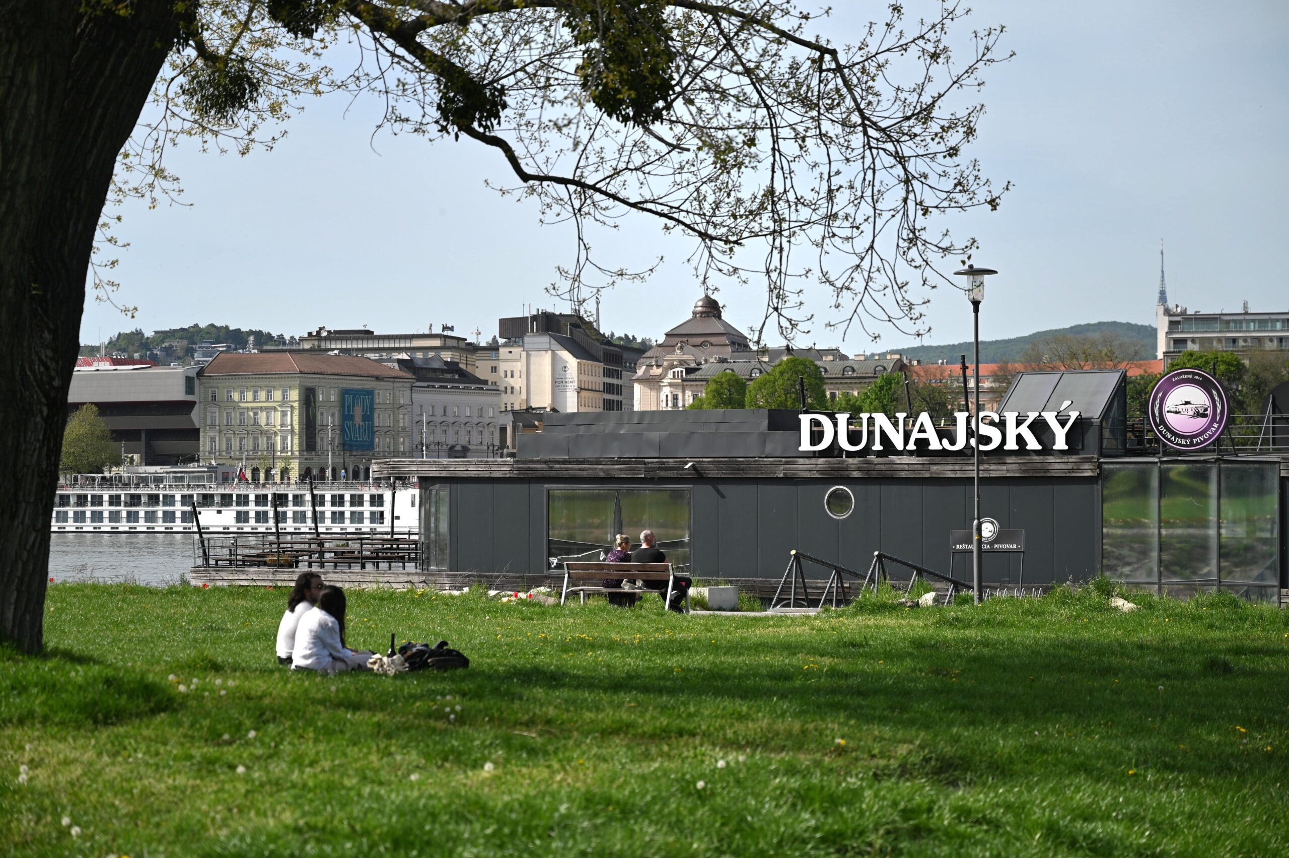 Petrzalka Waterfront - maponaut | Bratislava Travel Guide | Top 10